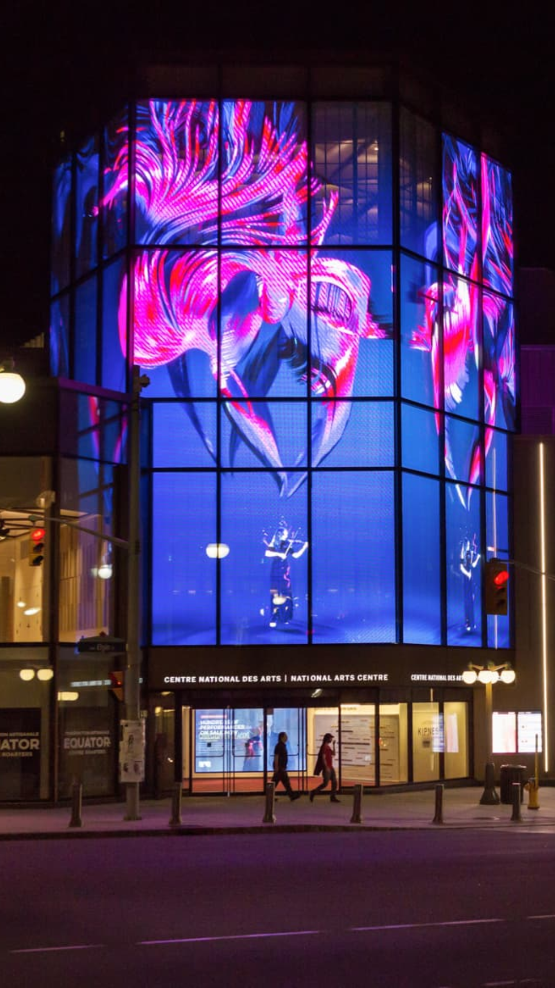Glass LED Screens - Kan Universal
